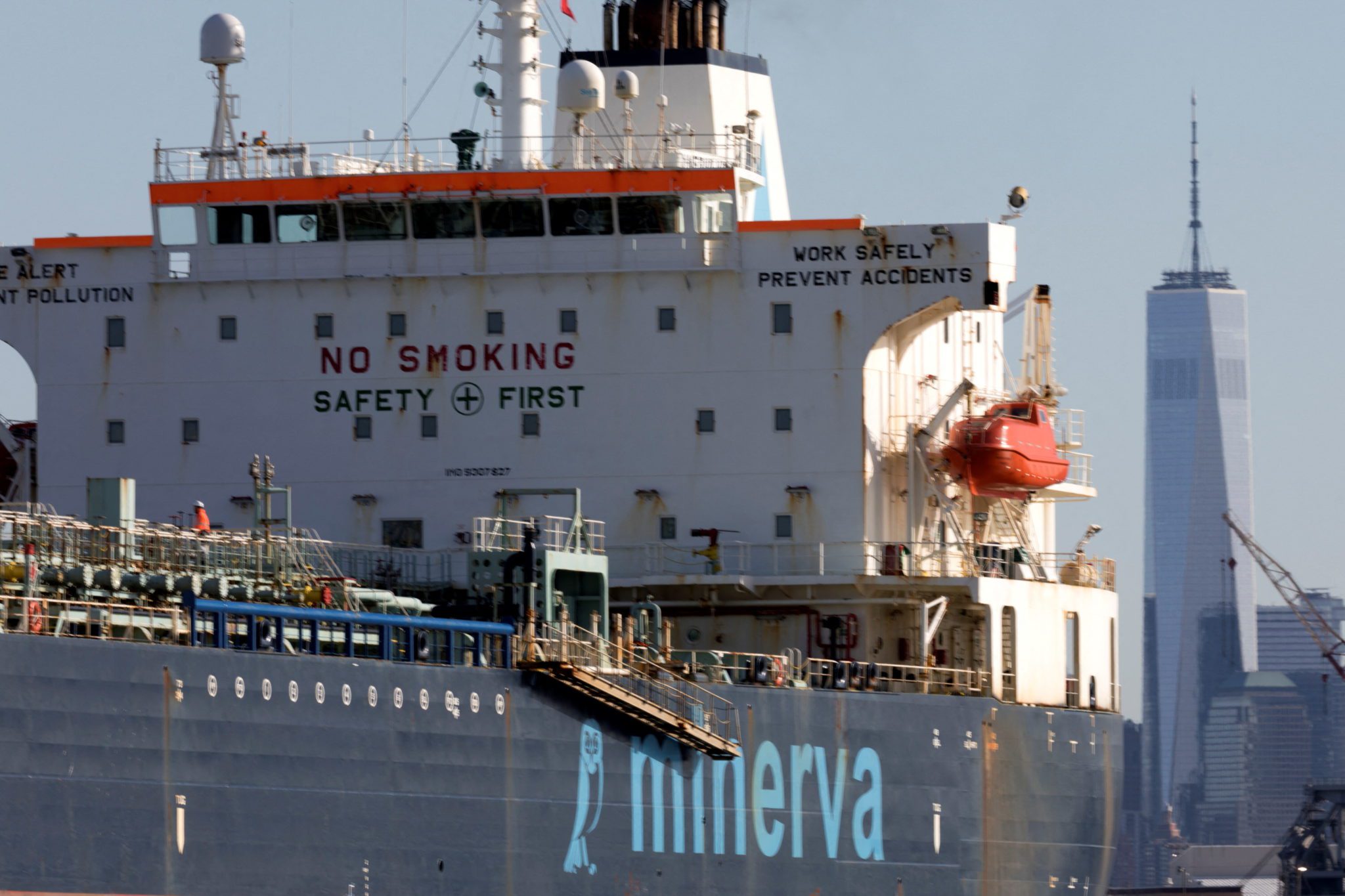 Russia Commissions $27 Billion Yamal LNG Project in Russian Arctic