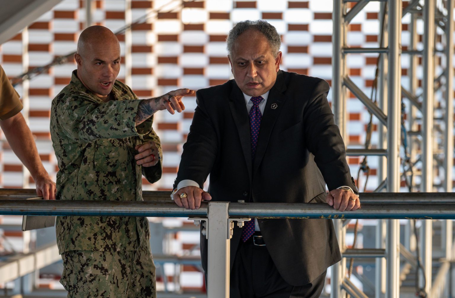 Shipbuilding Battle: Deep Dive On The Fight Between 3 Commandants And 1 ...