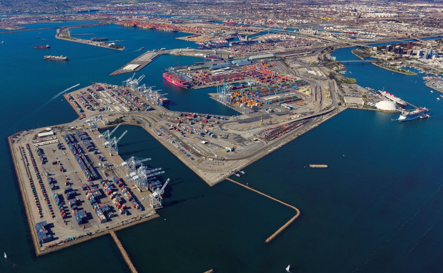 Lithium-Ion Battery Fire Disrupts Ports of Los Angeles and Long Beach ...
