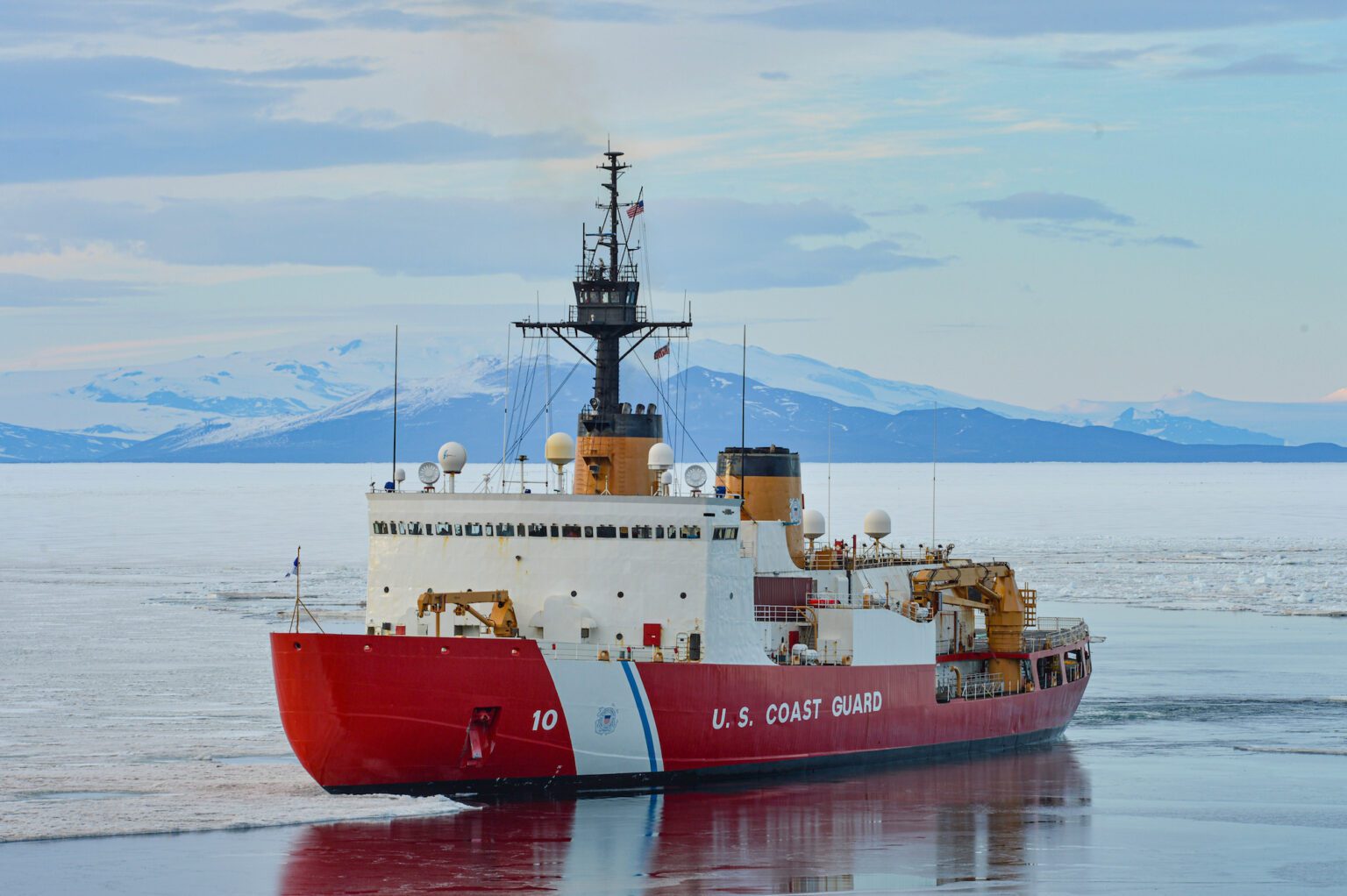 Photos: U.S. Coast Guard Icebreaker Reaches Antarctica's McMurdo Station