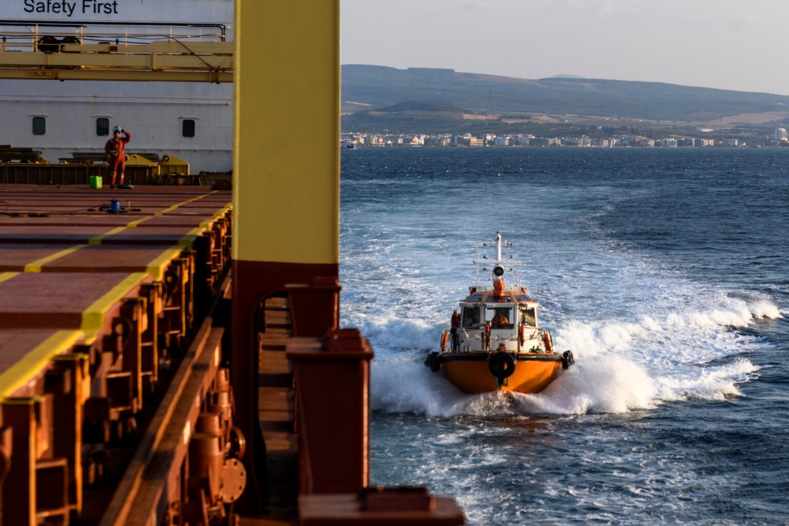 Turkish Ship Pilot Dies in Boarding Accident