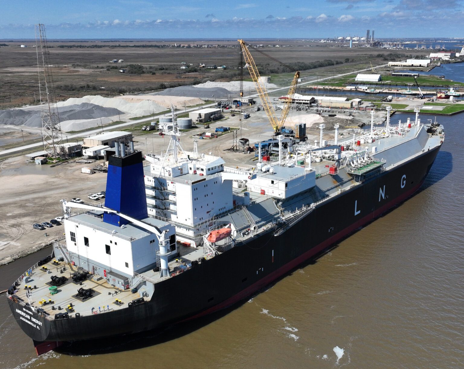 Crowley's 'American Energy' Makes History as First US-Flagged LNG Carrier Serving Puerto Rico