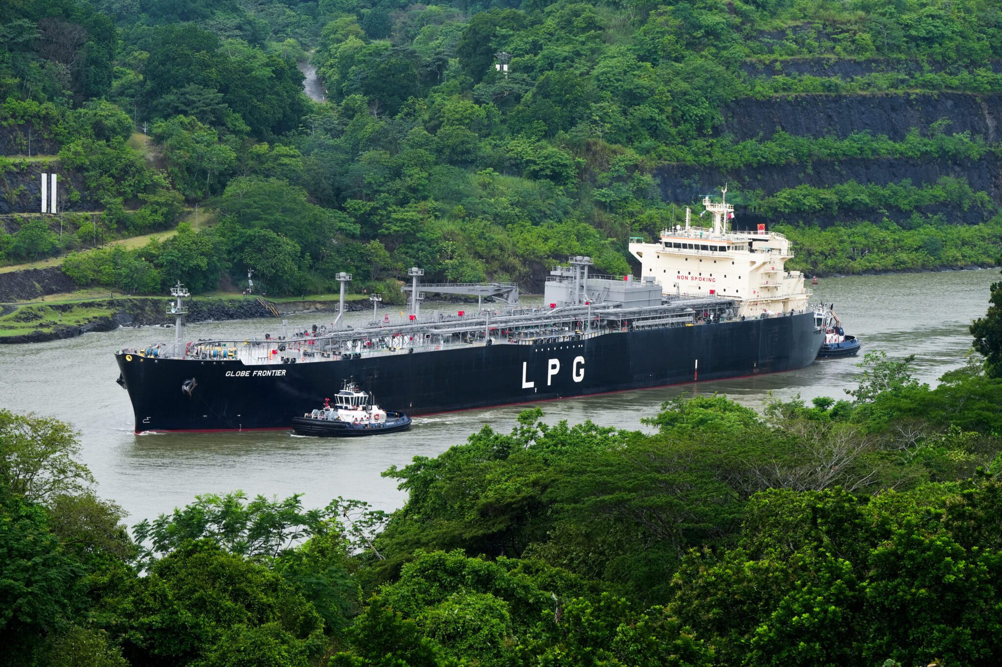 Panama-Flagged Vessels Must Notify Authority Of Ship-To-Ship Transfers