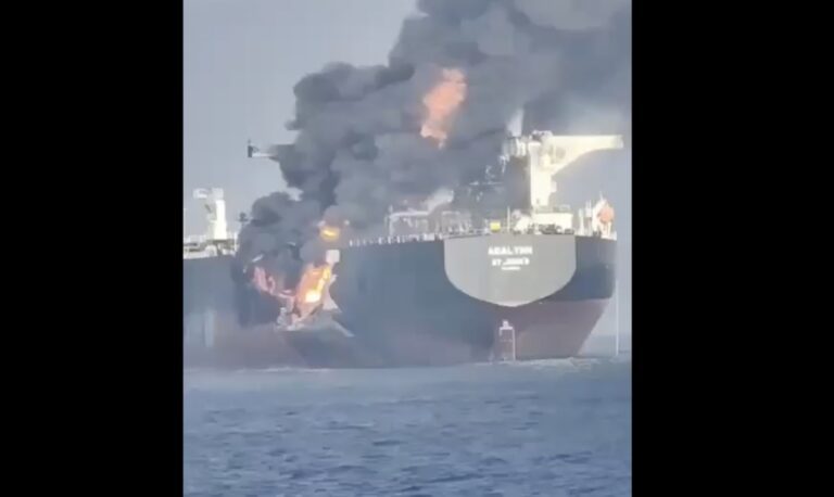 Navigation Error Suspected in VLCC-Suezmax Crash Off Fujairah Amid ...