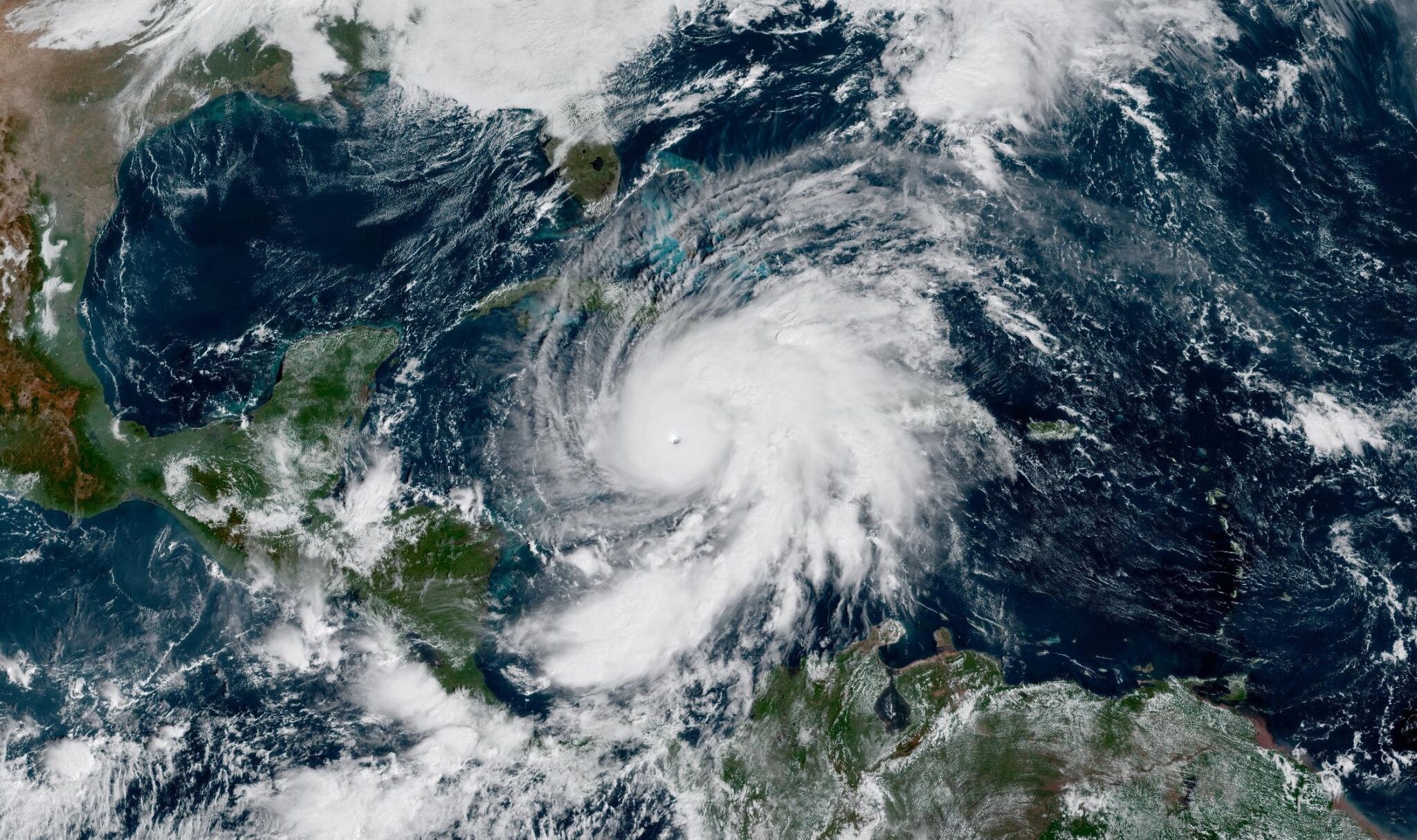 Hurricane Melissa Poised for Catastrophic Jamaica Landfall with 185 MPH ...